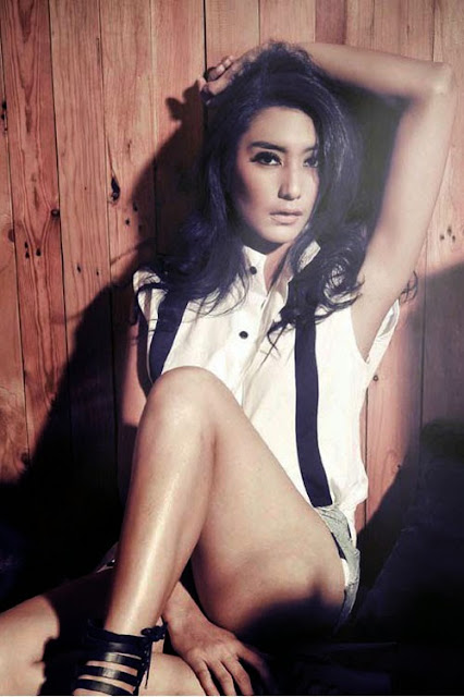 10 Foto Hot Tyas Mirasih | William Group