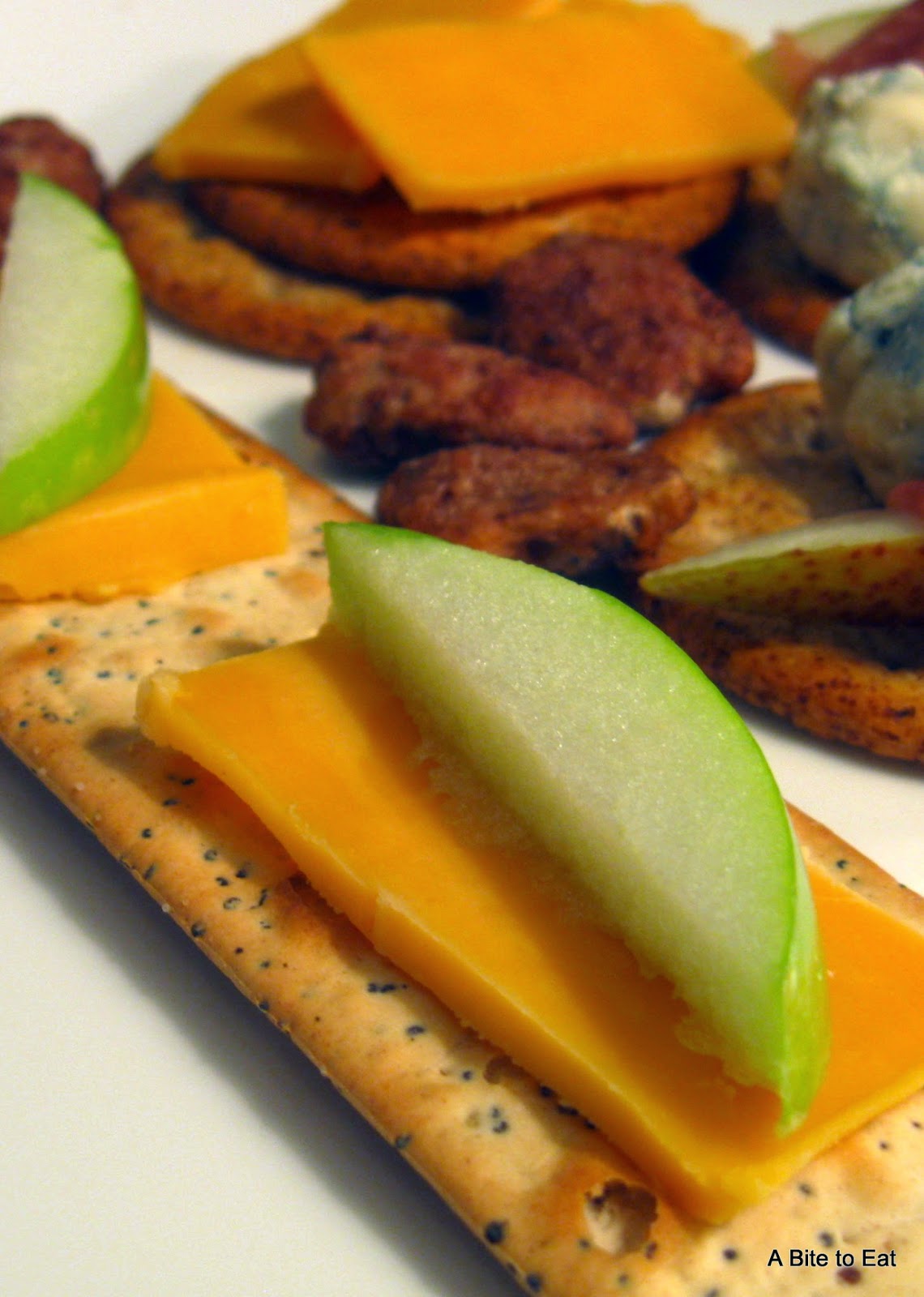 A Bite to Eat: How to Create a Good Cheese Plate