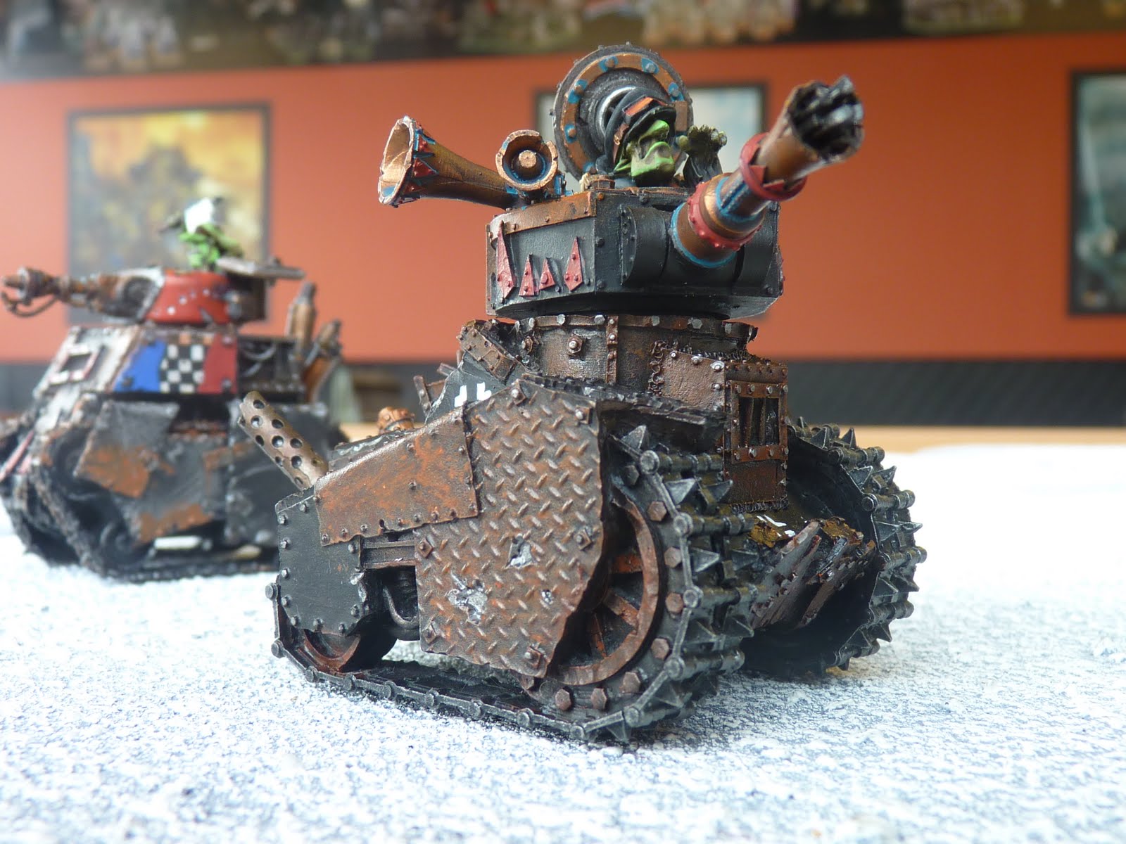 Wolves for the Wolf God: Painted Grot Tanks!
