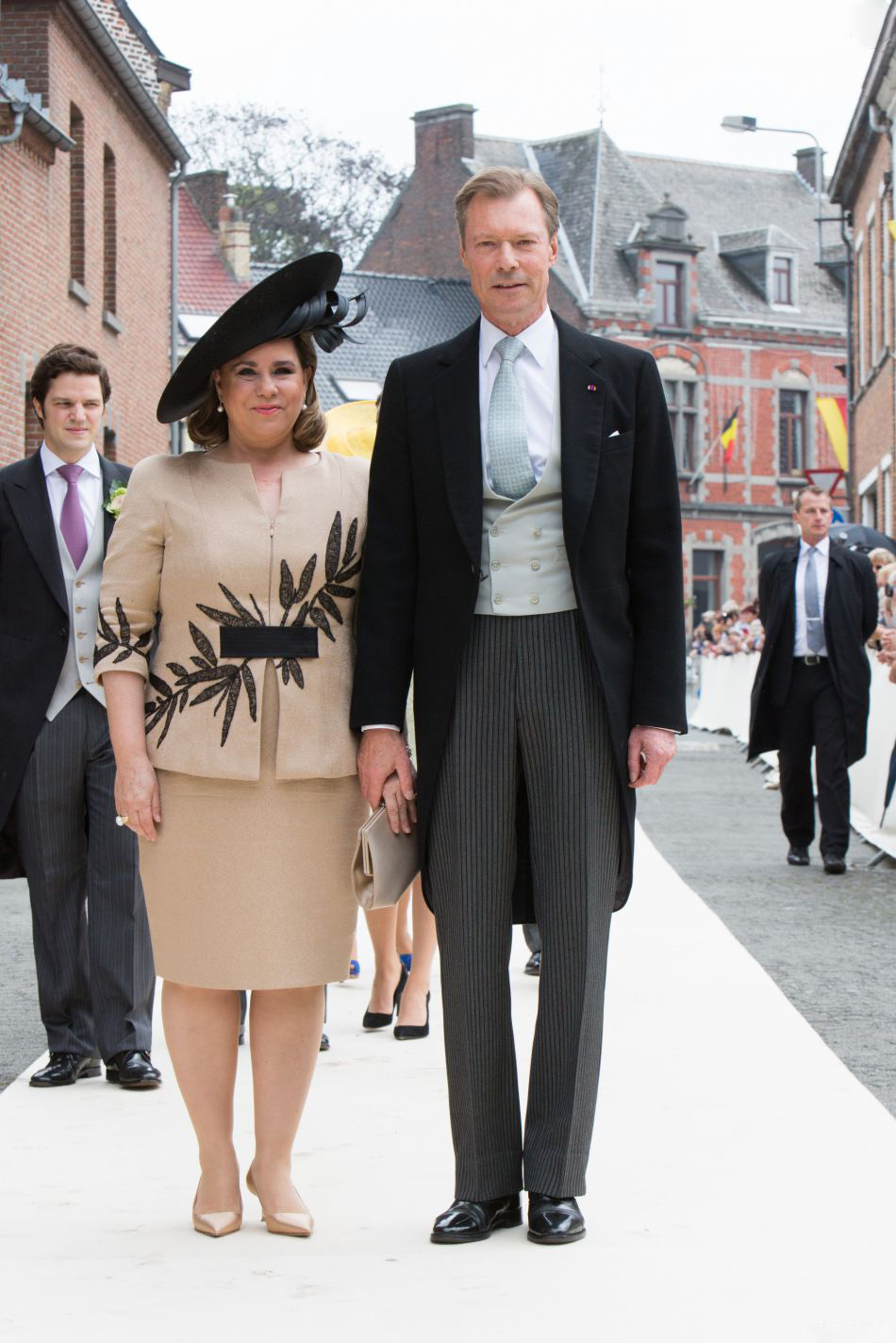 Royal Family Around the World: Princess Alix of Ligne Weds Count ...