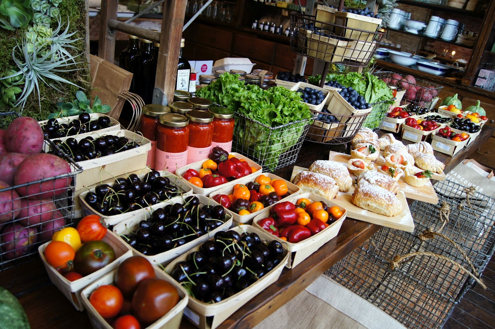 Mashed Thoughts: Farmers Market at Old Faithful Shop