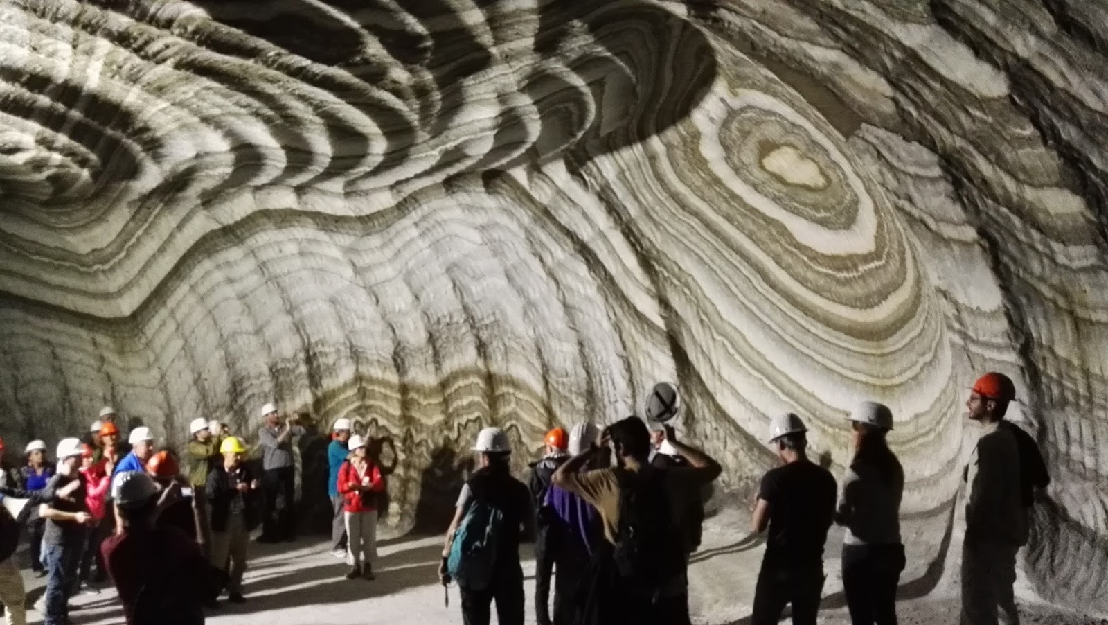 Retos Terrícolas: The Messinian Salinity Crisis (1/3) - 1-km salt layer ...