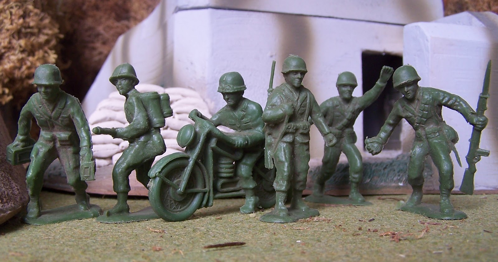WWII Plastic Toy Soldiers: Tim-Mee - Toy Soldiers