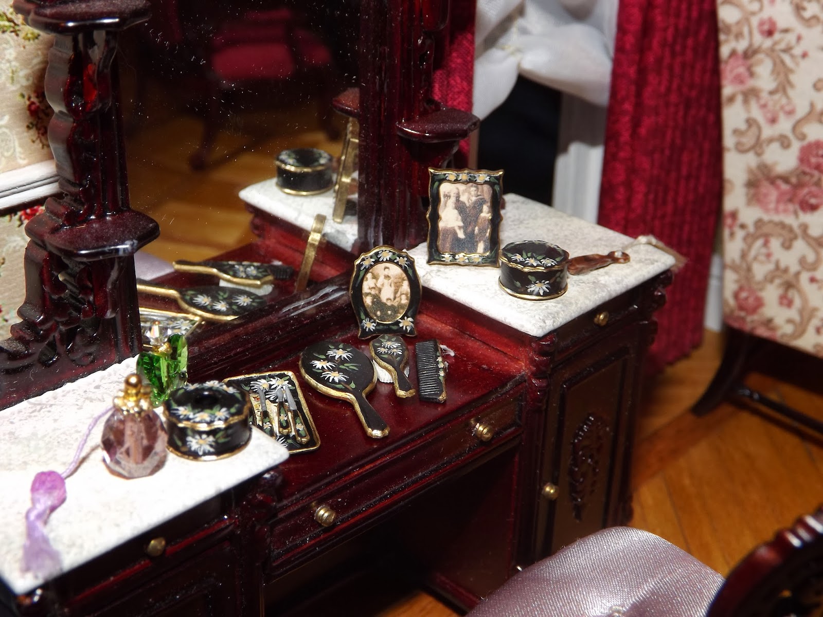 English Manor Dollhouse: 1/12 Miniature from Scratch: January 2014