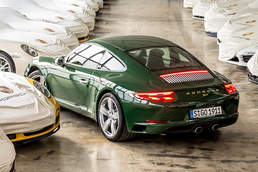 Porsche builds the 1,000,000th 911