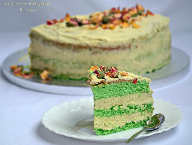 Ce si cum mai gatim: Tort naked cu fistic