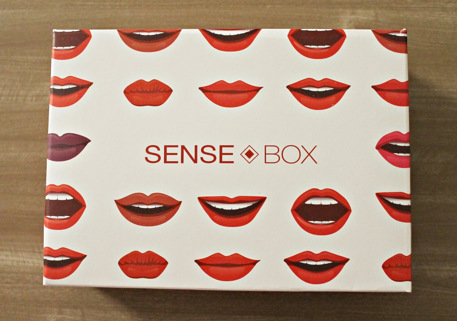 RECIBÍ MI PRIMERA CAJA DE "SENSE BOX" - Shimi Buitrago