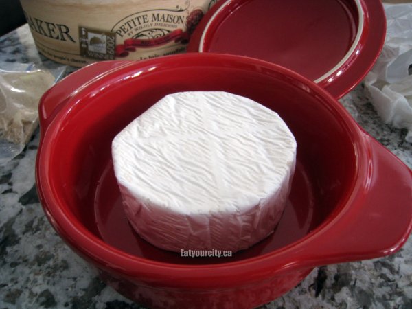 Eat Your City: Baking brie – making baked brie with little brie baker!