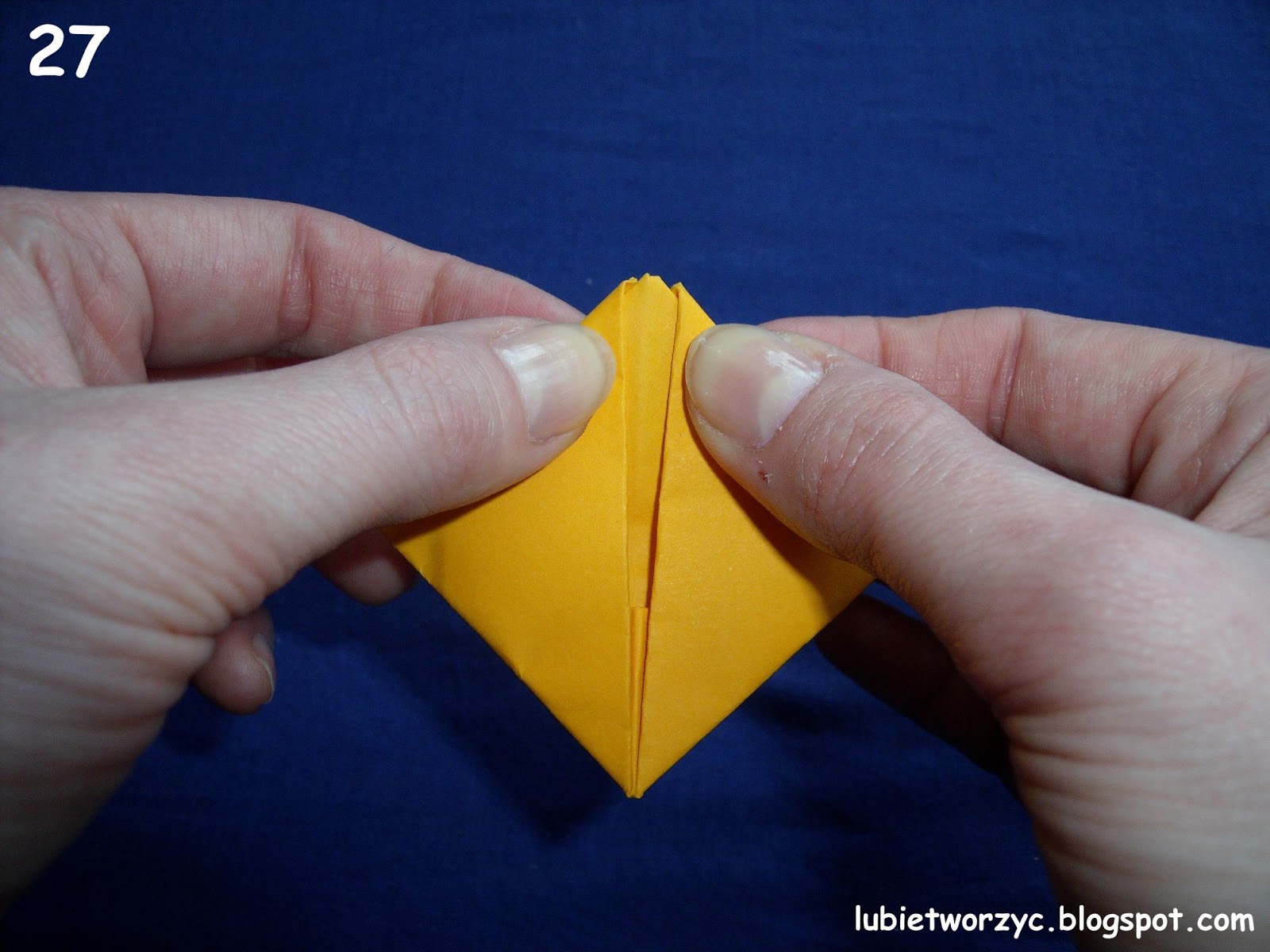 Papierowa łódka origami