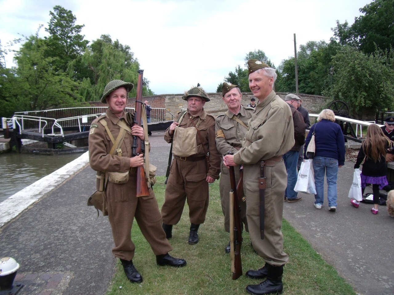 Narrow boats SICKLE and CHALICE: June 2011
