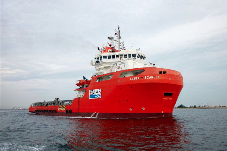 David RJ Deldo at offshore