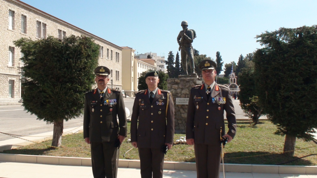 EVRIPOS NEWS: ΠΑΡΑΔΟΣΗ - ΠΑΡΑΛΑΒΗ ΣΧΟΛΗ ΠΕΖΙΚΟΥ ΧΑΛΚΙΔΑ --- ΦΩΤΟΣ