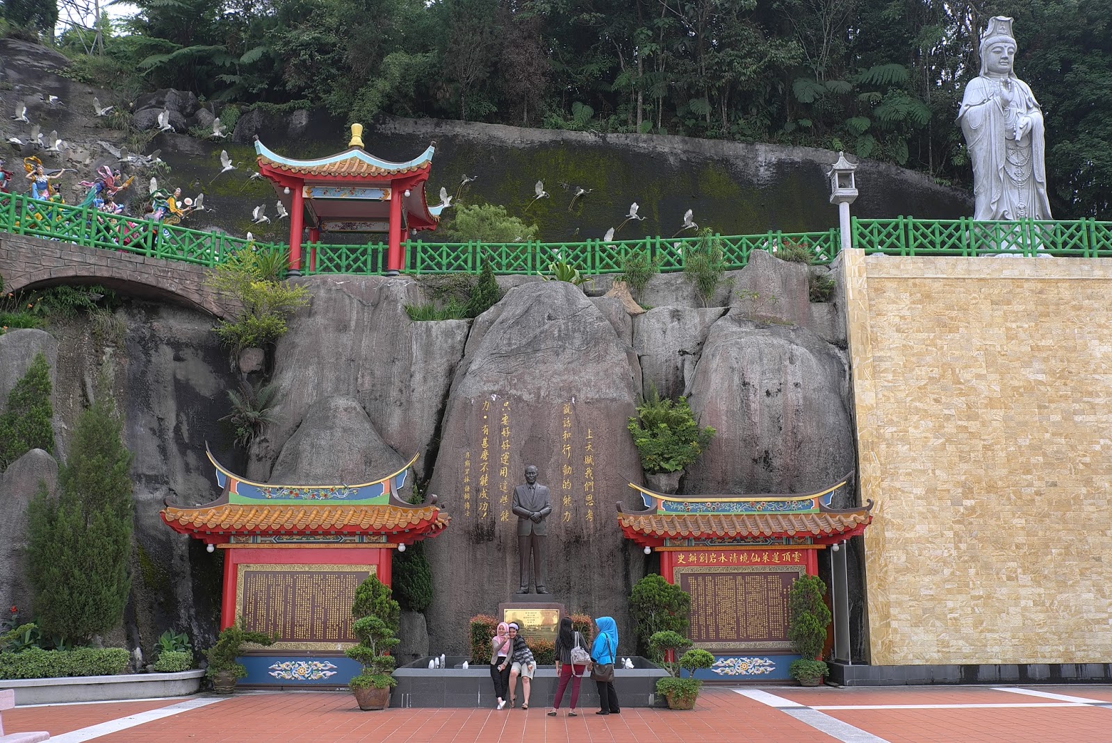 JE TunNel: CHIN SWEE Caves Temple 清水岩庙 @ ResortsWorld Genting is a Must ...