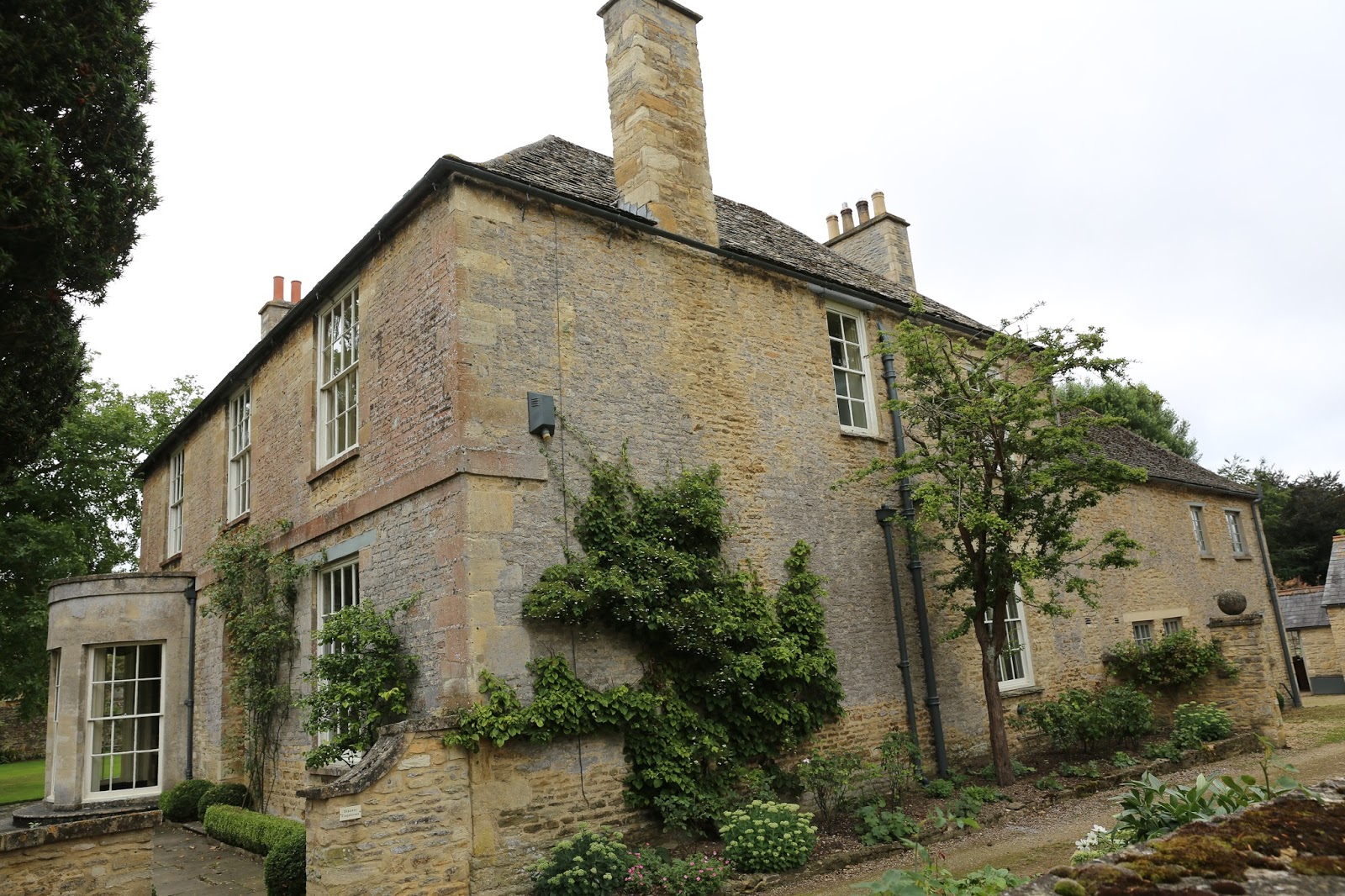 Sweet Southern Days: Visiting Downton Abbey Village - Bampton, England