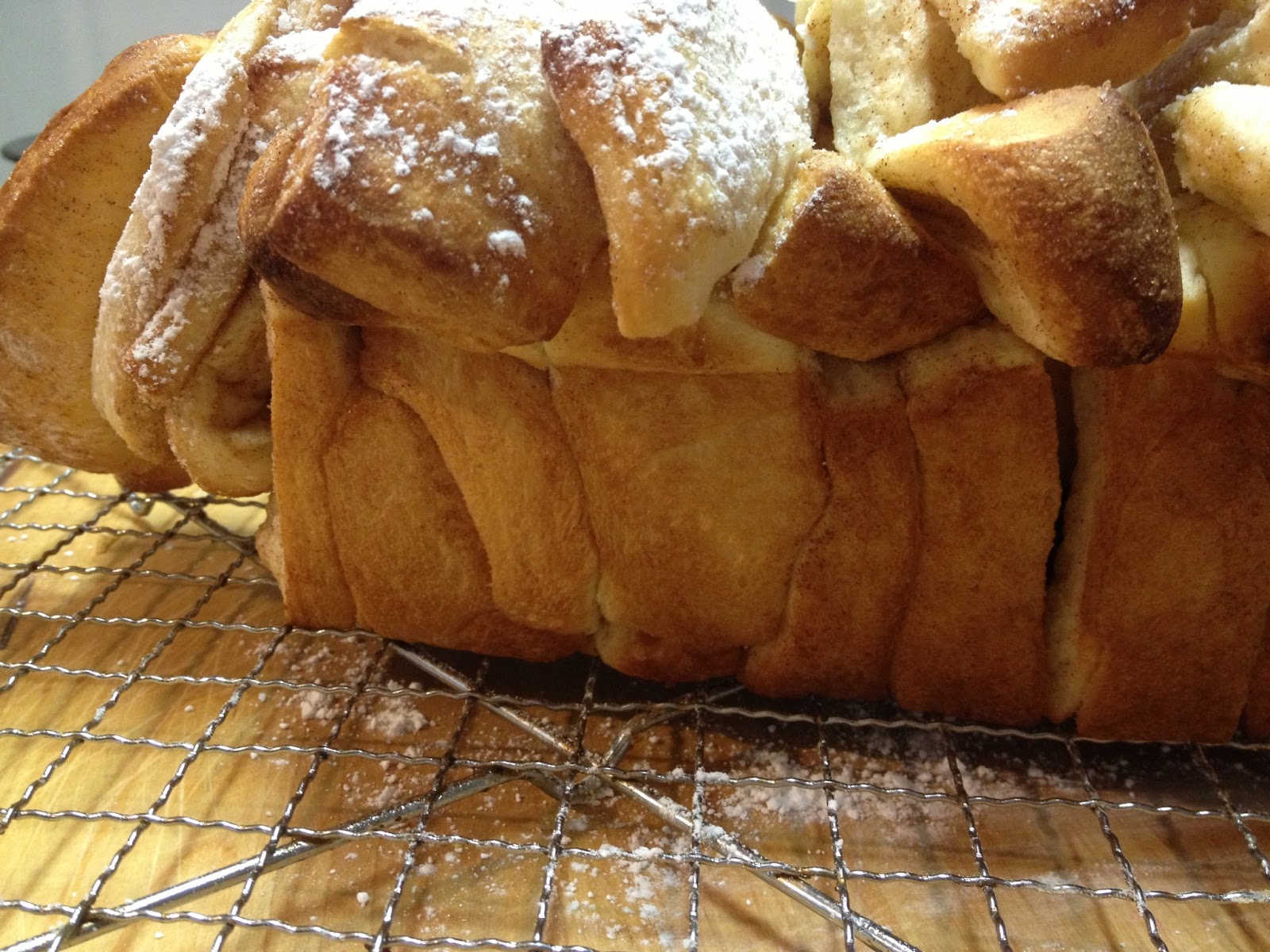 Tracy Cooks in Austin: Cinnamon CRAZY bread loaf , yeah, I was bored