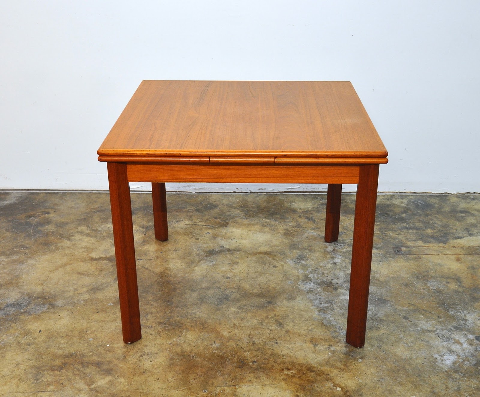 SELECT MODERN: BRDR. Furbo Teak Expandable Dining Room Table