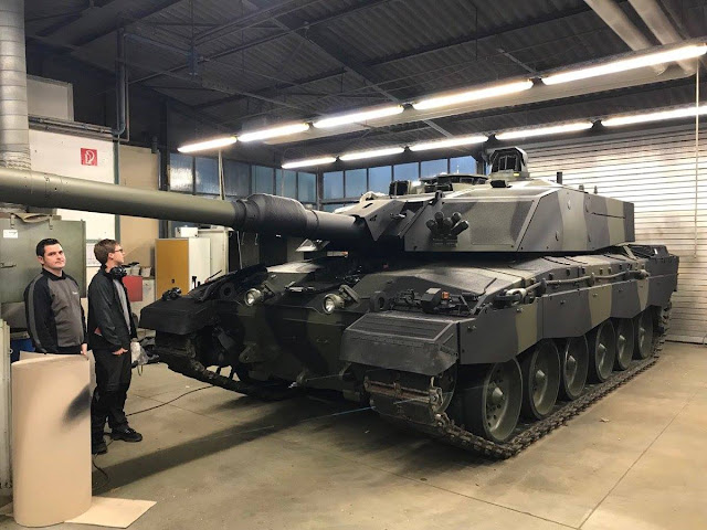 Gur Khan attacks!: Первое публичное представление Challenger 2 LEP