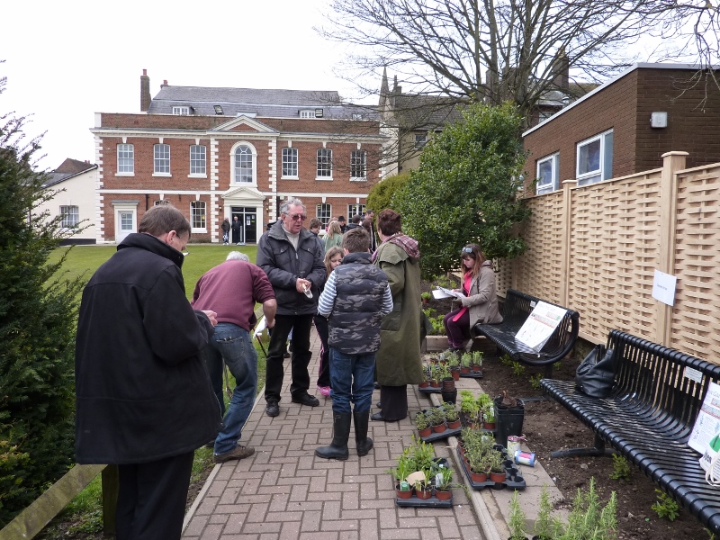 About Dunstable : Medieval Dunstable in Priory House Gardens