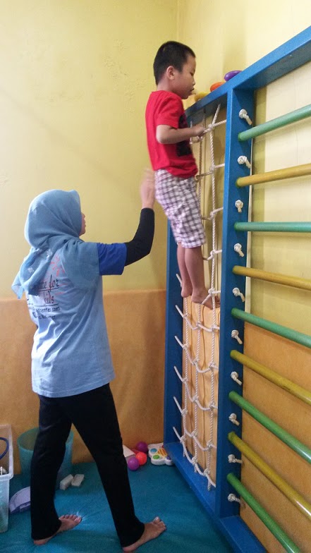 Terapi Sensori Integrasi (SI) - Satria Kid Center Bekasi