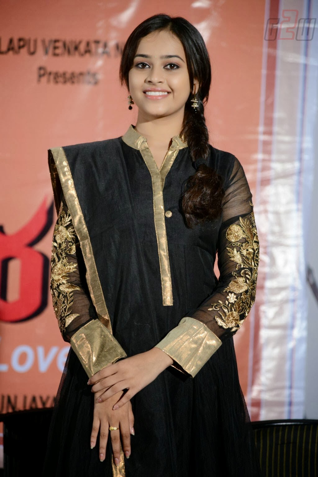 SOUTH ACTRESS SRI DIVYA LATEST PHOTOS FROM TAMIL MOVIE NAGARPURAM ...