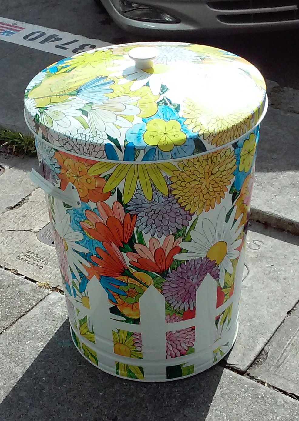 UHURU FURNITURE & COLLECTIBLES: SOLD Vintage Floral Garbage Can - $35