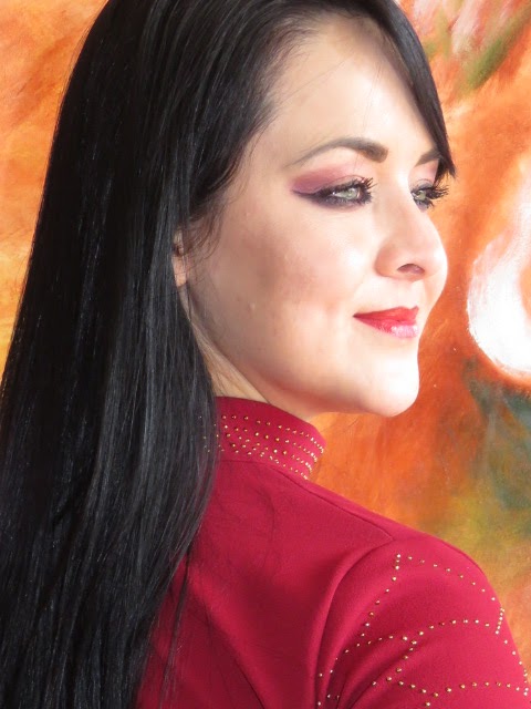 somos el espectador: ANGELES LAMAS BELLEZA Y COMUNICACION