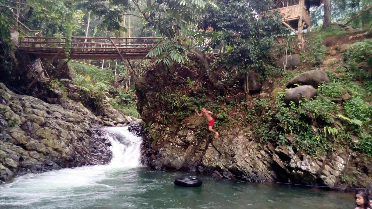 Curug Pariuk & Putri Kencana Sentul Cocok untuk Liburan Singkat bersama ...