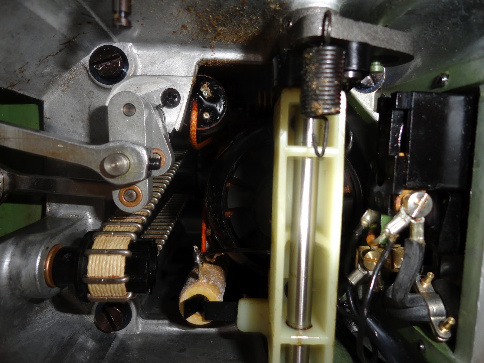 Sewing By Day: Sizzling Elna Supermatic