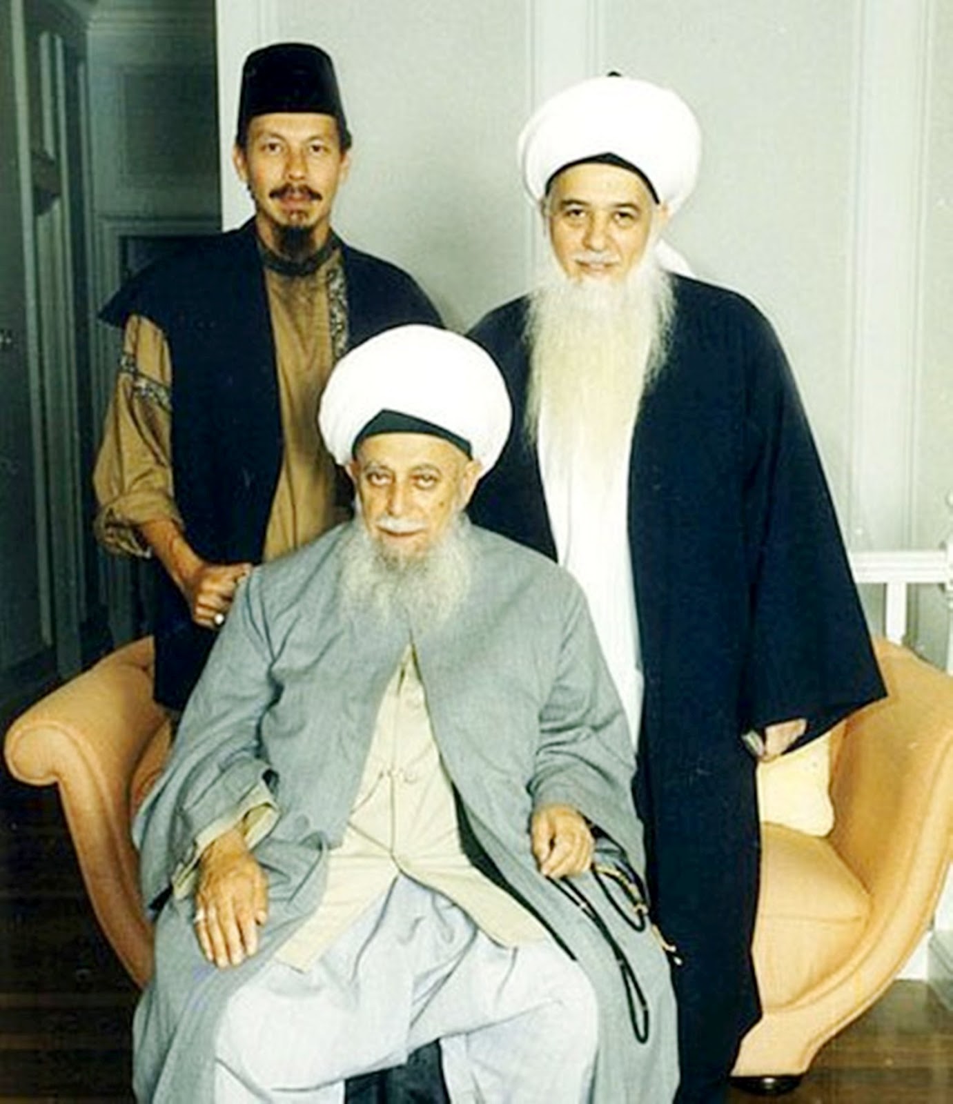 MUIZ AZRAEI: RAJA ASHMAN SHAH MANGKAT