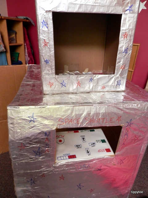 Tippytoe Crafts: Dramatic Play: Mission to Space