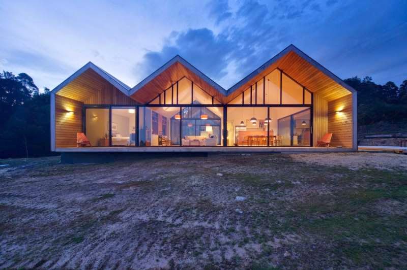 Contemporary House with Three Gable Roofs in Tasmania - Modern home ...