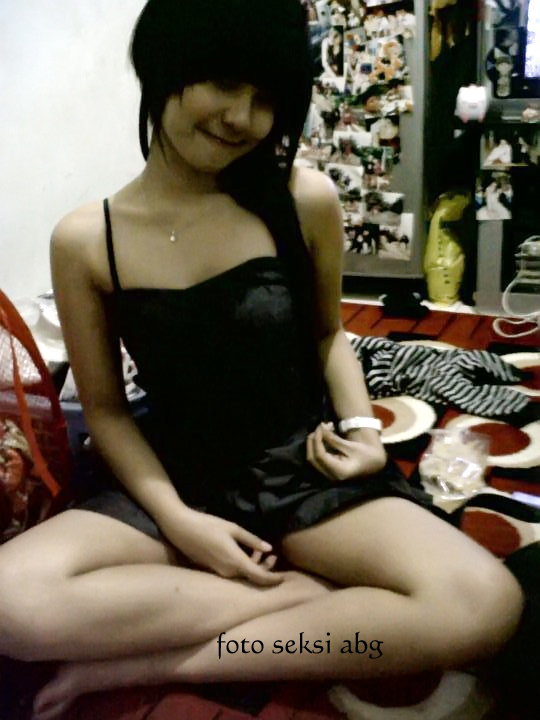 ABG Bening Di Kamar [ HOT services] - Foto Bugil
