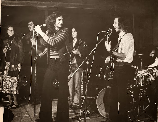 ΙΣΤΟΡΙΑ ΤΗΣ ΕΛΛΗΝΙΚΗΣ ΝΕΟΛΑΙΑΣ: MORKA – Όλη η Αλήθεια για τα τραγούδια ...