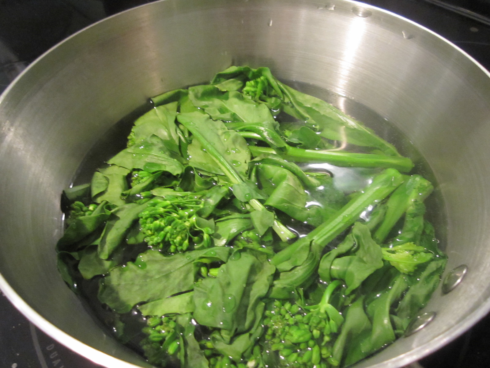 Sophie in the Kitchen: Rice bowl with Garlicky Broccolini and Poached Egg