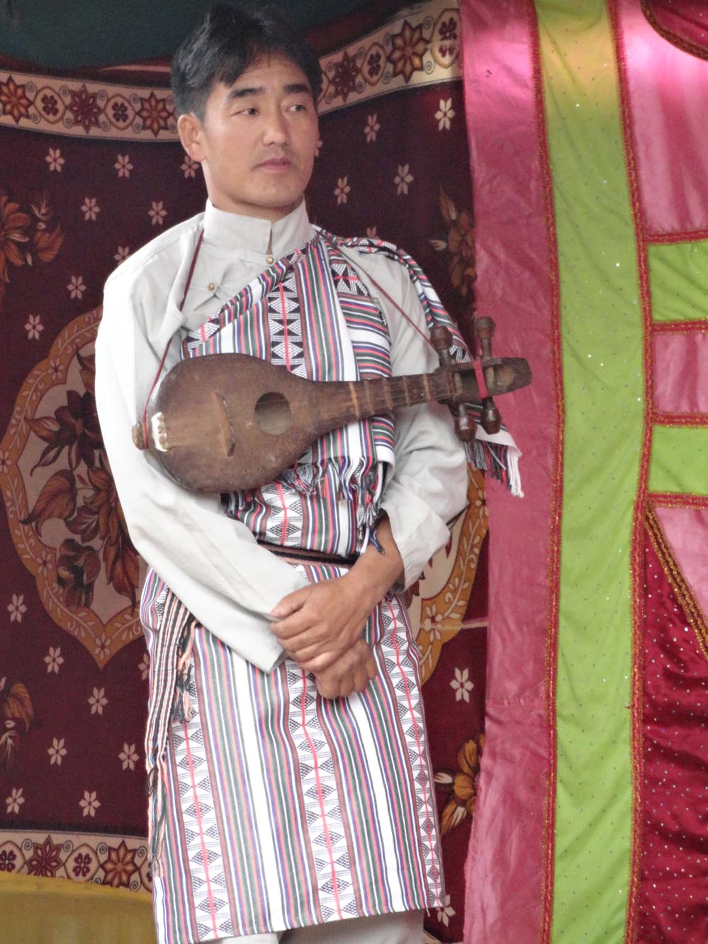 Aachuley . A Bilingual Journal illustrating the Lepcha way of life: 2012