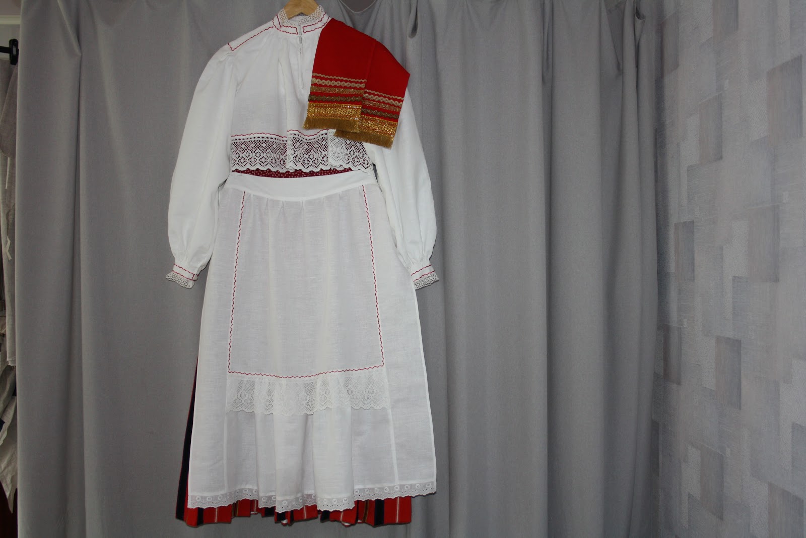 Rahvuslikud riided ja rahvariided