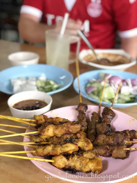 GoodyFoodies: Sate Kajang Hj Samuri, Kajang (near MRT)