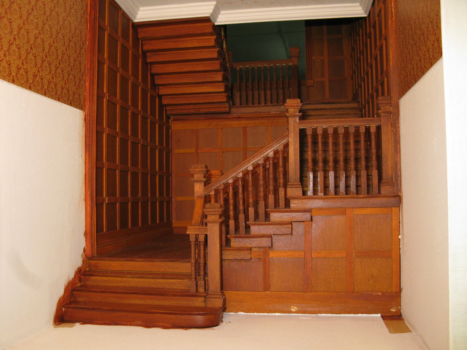 English Manor Dollhouse: 1/12 Miniature from Scratch: Grand Staircase