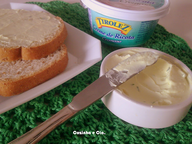 Cozinha e Cia.: Patê de Creme de Ricota, Açafrão e Ervas