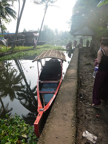 Loose of Limits: Tom Steps in Poop (or, "Alleppey, Kerala, India")