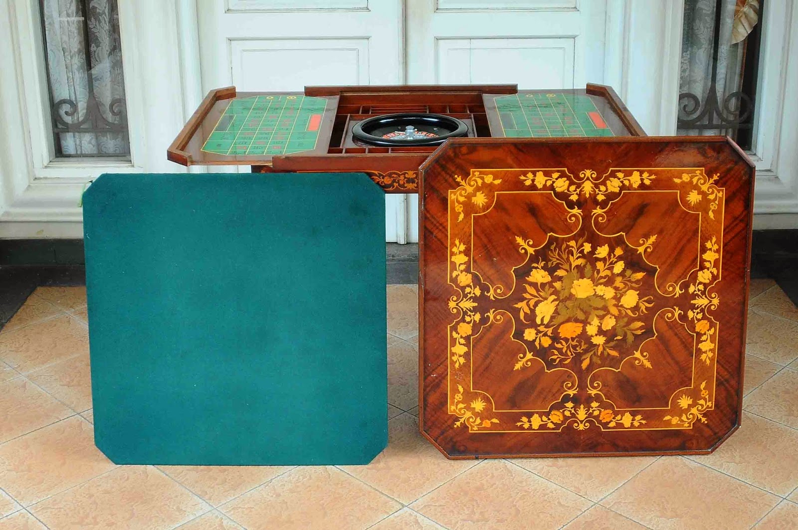Old Vintage Gallery: Antique Roulette Games Table - Made in Italy
