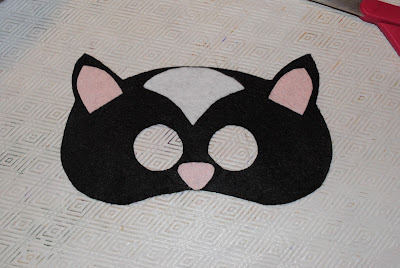 Thou Shall Not Whine: Meeeeee-Owwww! Animal Mask Tutorial (cat)