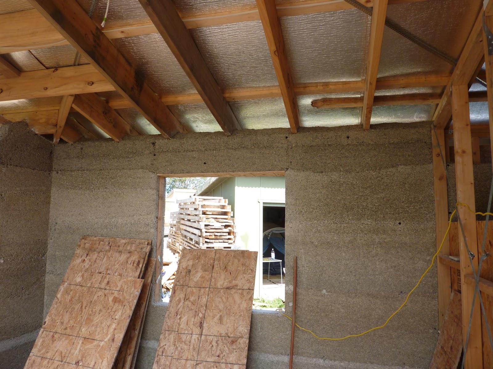 Culburra Hemp House: Hemping timber lintels and up to ceiling height