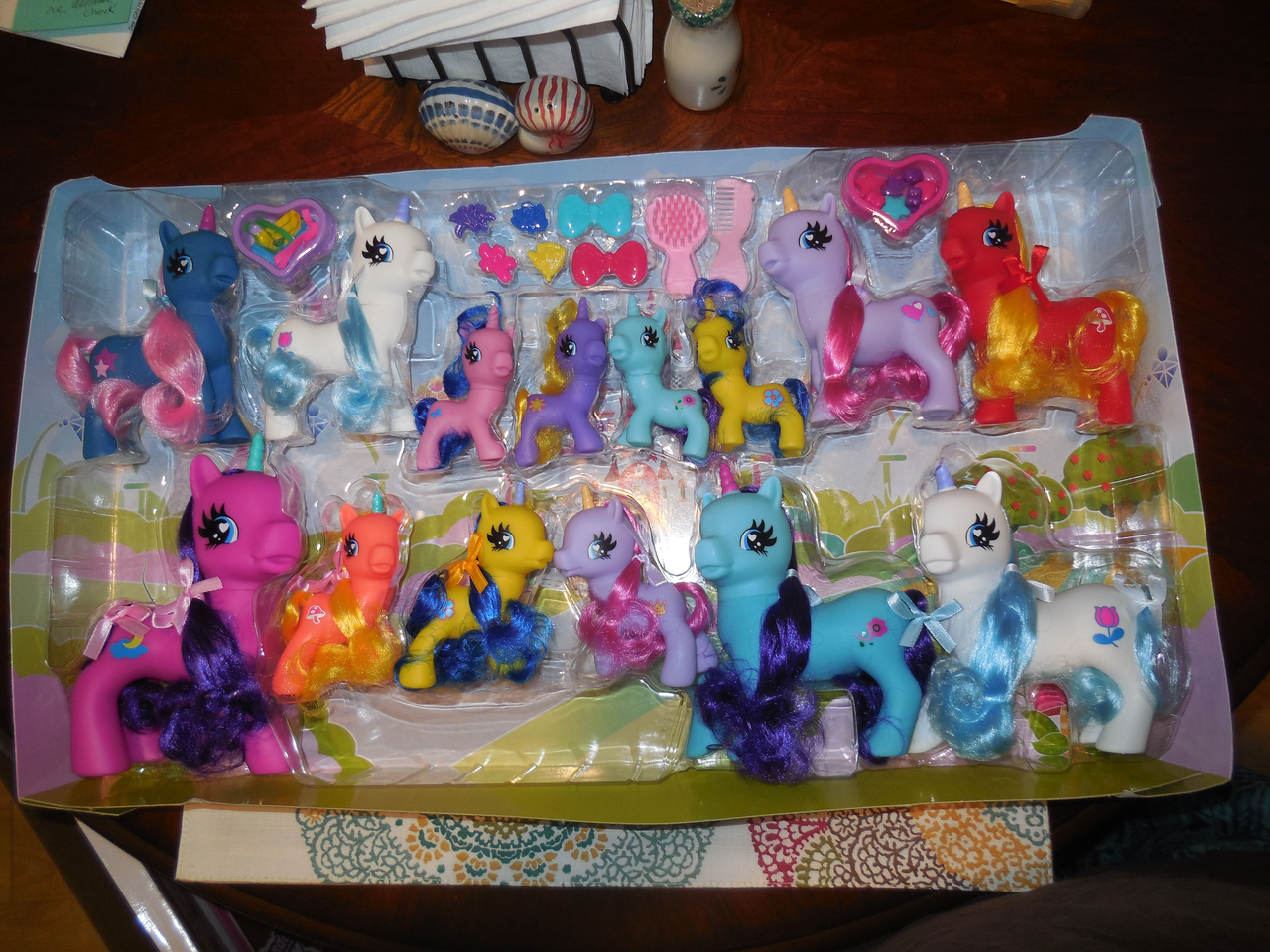 Veni Vidi Dolli: REVIEW: Wonder Pony Land!