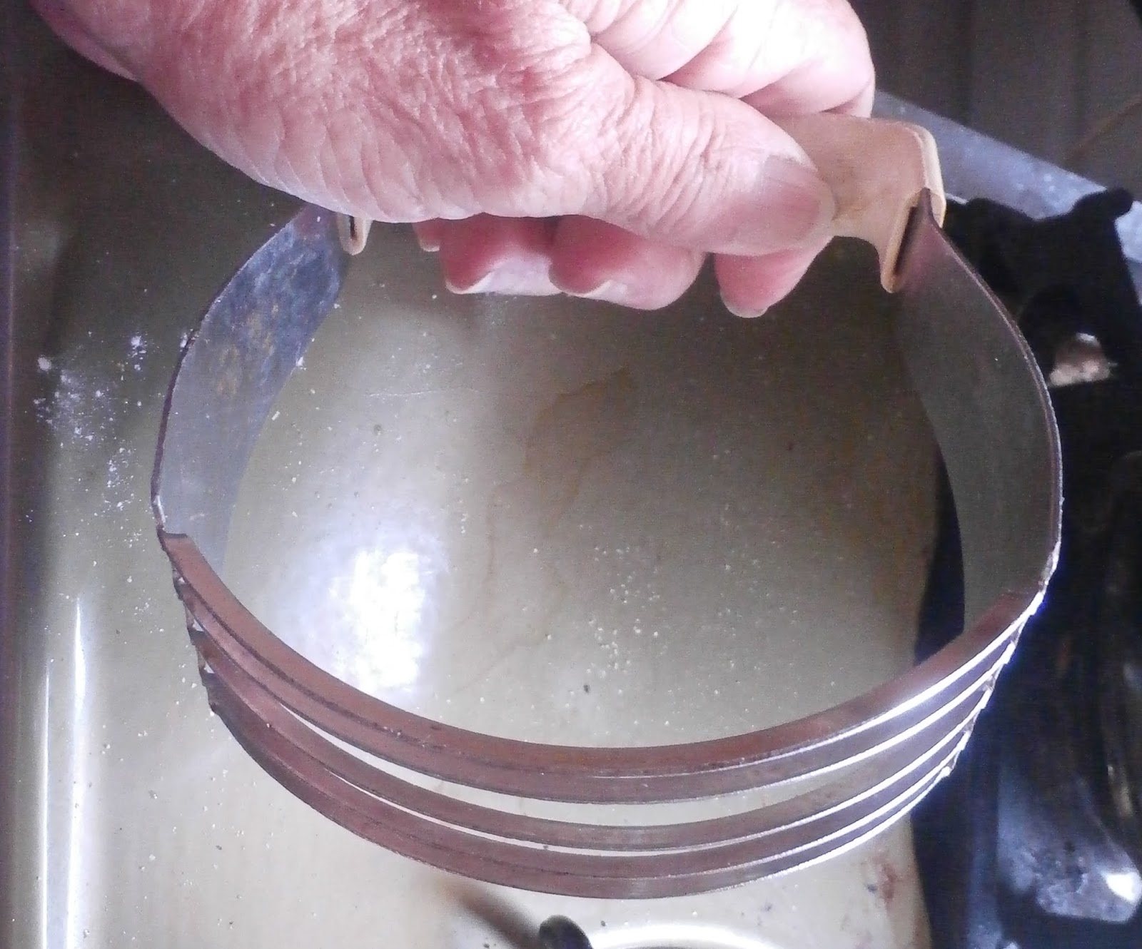 Mini Homestead News: How to make biscuits in a pressure cooker