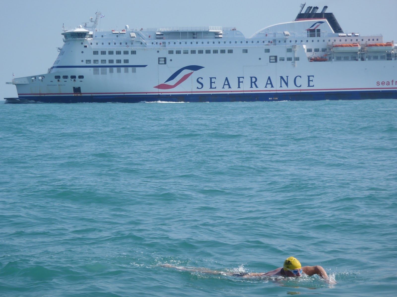 Sea Leopard Charter: Gerhard Stiglmayr Solo swim, 11th July 2011