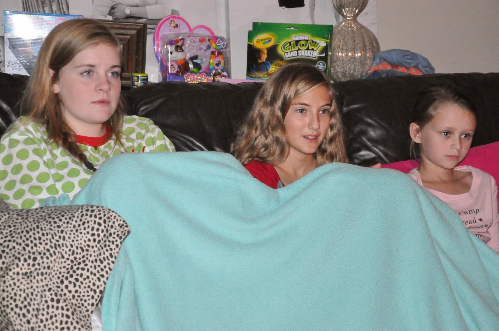 The Averitt Fam: Amelia's First Sleepover...