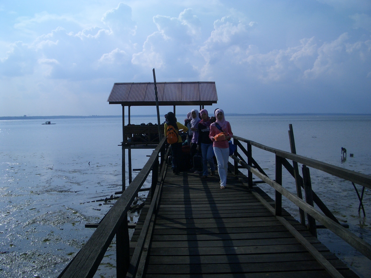 SEMANIS CHINTA : KENANGAN DI TANJUNG SURAT