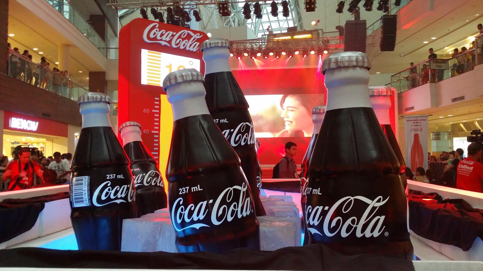 Mom's World of Arts and Happiness: Perfect Coke: Manila Launch