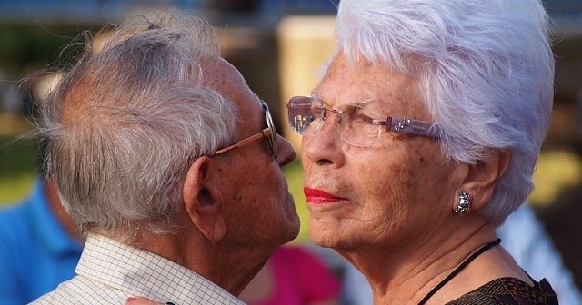 Frugal Finance: Romance Ages Like A Fine Wine: Enjoy Older Dating Online